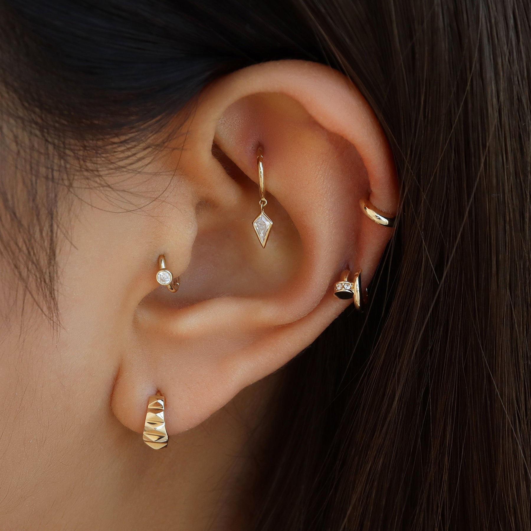 Diamond-Shape Charm Dangle Clicker Ring 14K Gold | Musemond